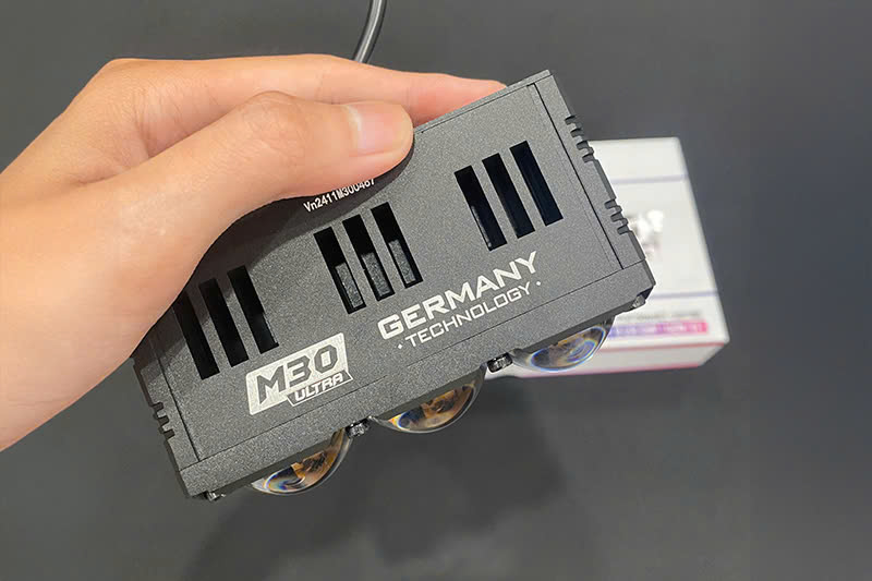 HÉ LỘ NHỮNG HÌNH ẢNH ĐẦU TIÊN CỦA ĐÈN TRỢ SÁNG M30 ULTRA