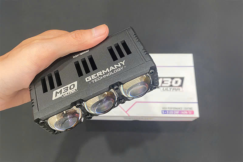 HÉ LỘ NHỮNG HÌNH ẢNH ĐẦU TIÊN CỦA ĐÈN TRỢ SÁNG M30 ULTRA