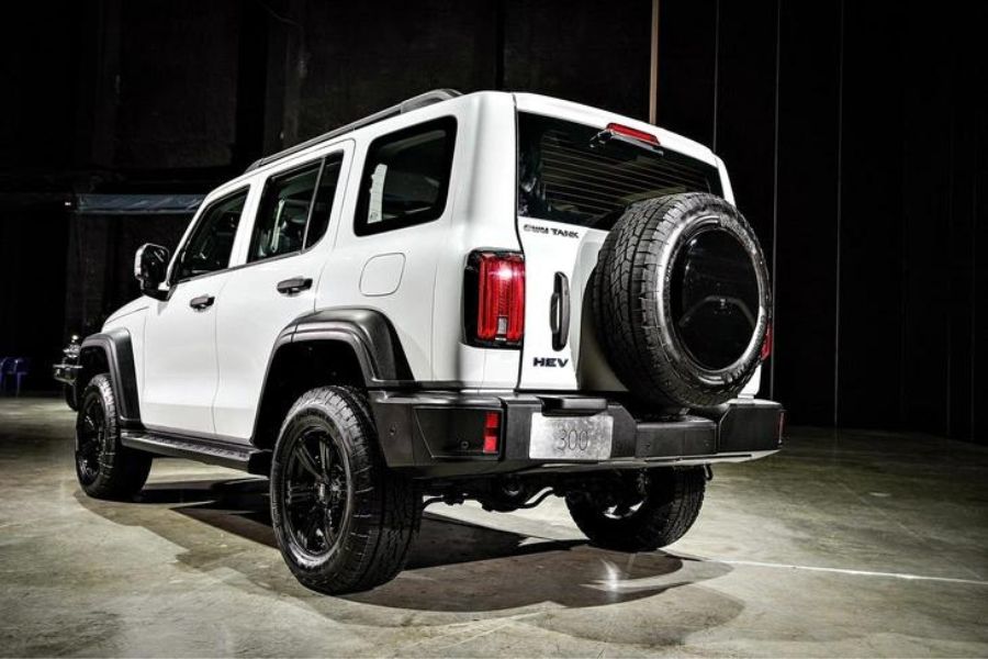 HAVAL TANK 300 DÁNG HỘP NHƯ SUZUKI JIMNY SẼ VỀ VIỆT NAM TRONG NĂM NAY