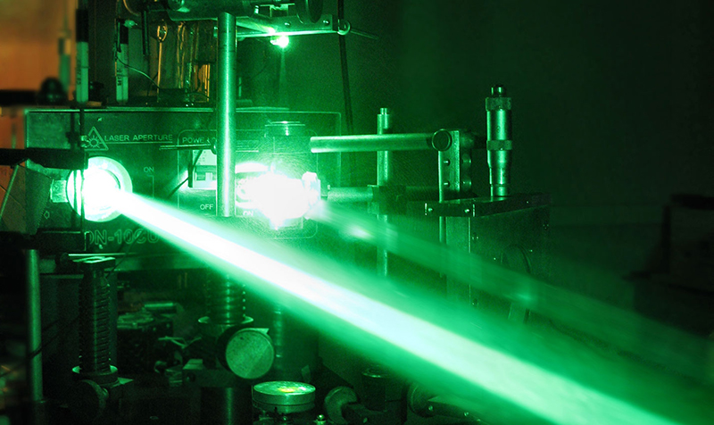 ĐÈN LASER LÀ GÌ? KINH NGHIỆM ĐỘ BI LASER Ô TÔ